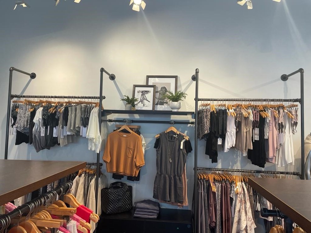 Amé: Premium clothing store in Grand Cayman | Camana Bay
