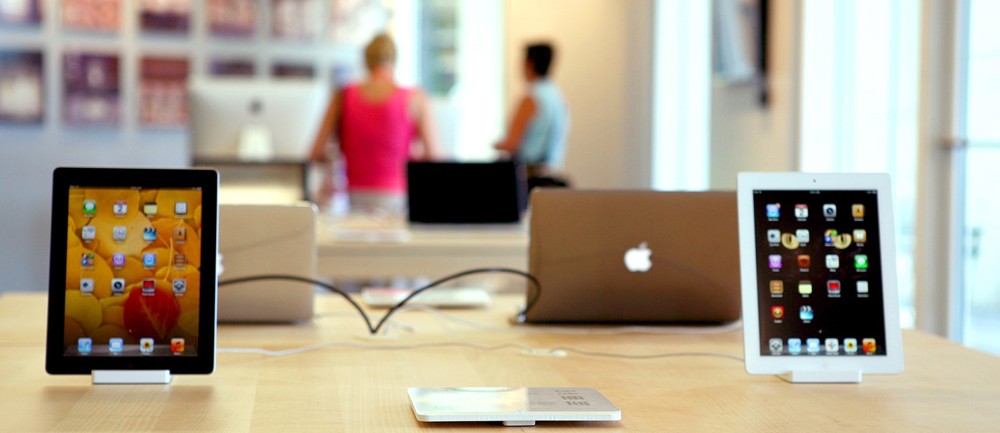 Apple MAC Store in the Cayman Islands | Camana Bay