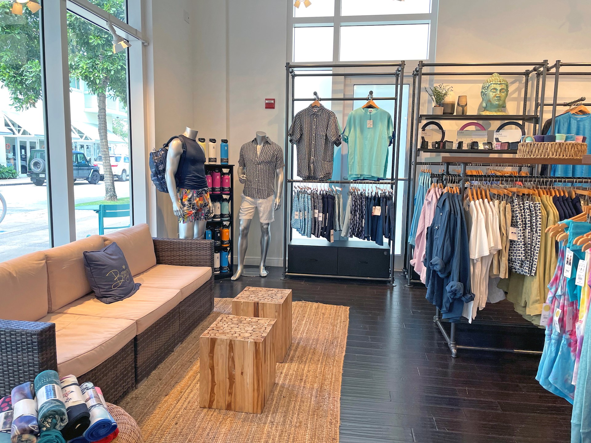 Amé: Premium clothing store in Grand Cayman | Camana Bay